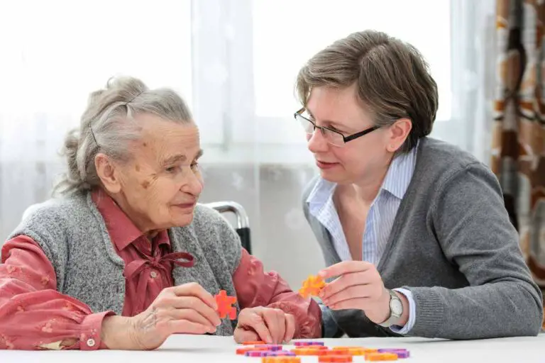 9 Tips for Communicating with Seniors Who Have Dementia