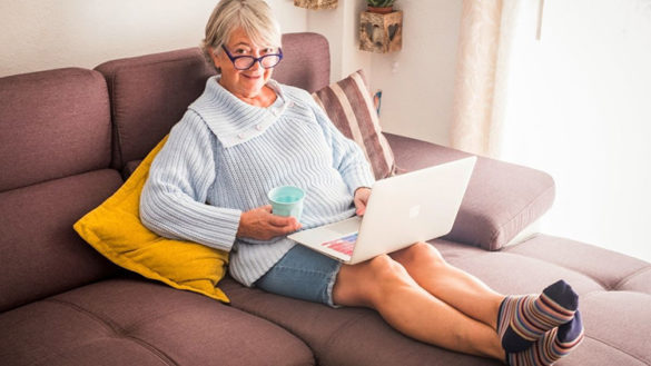 5 Great Socks with Grips for Seniors